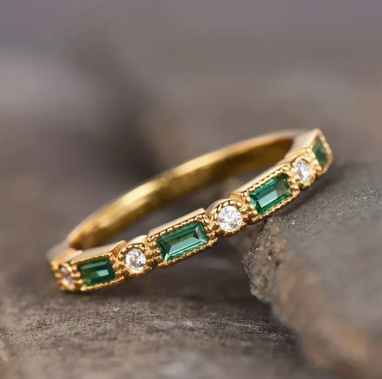 Vintage Inlaid Green Zirconia Gold Ring – KatieLucy