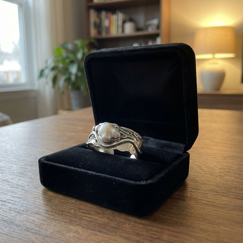 Vintage White Stone SIlver Wavy Ring – KatieLucy